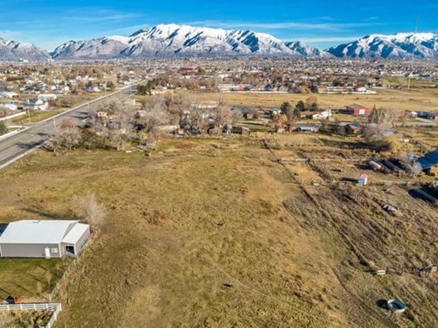 4351 W 4000 S, West Haven, UT 84401