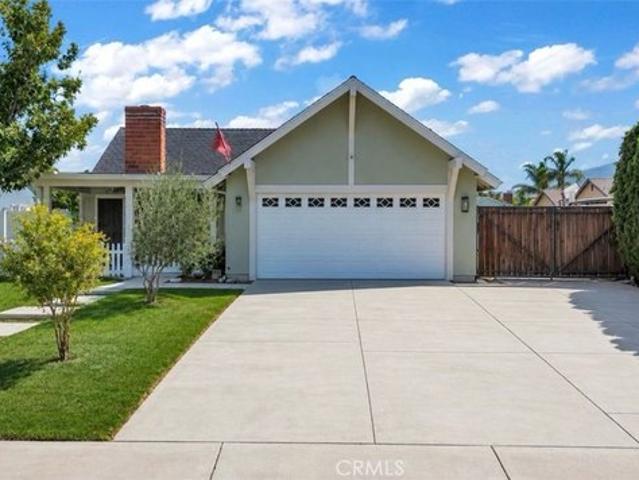 4352 Blueridge Dr, Riverside, CA 92505
