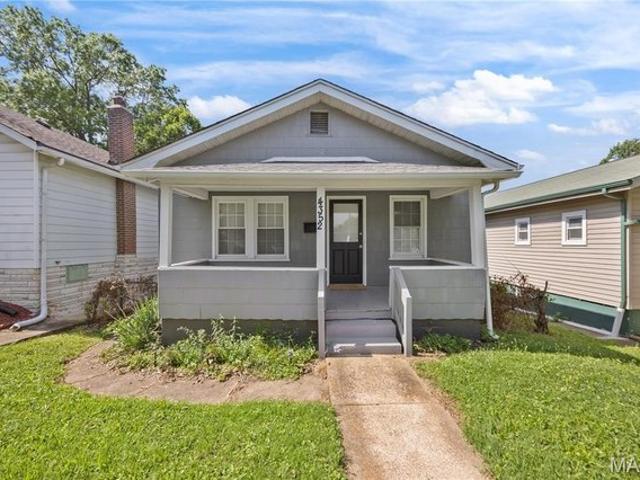 4352 Chippewa St, Saint Louis, MO 63116