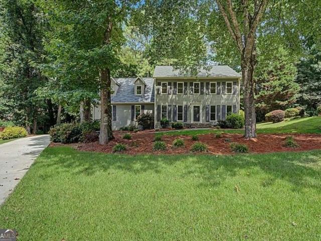 4352 Deerbrook Way SW, Lilburn, GA 30047