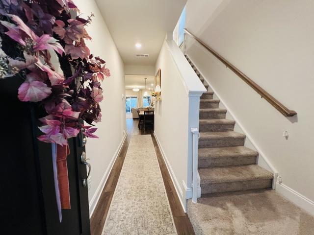 4352 Skyridge Dr