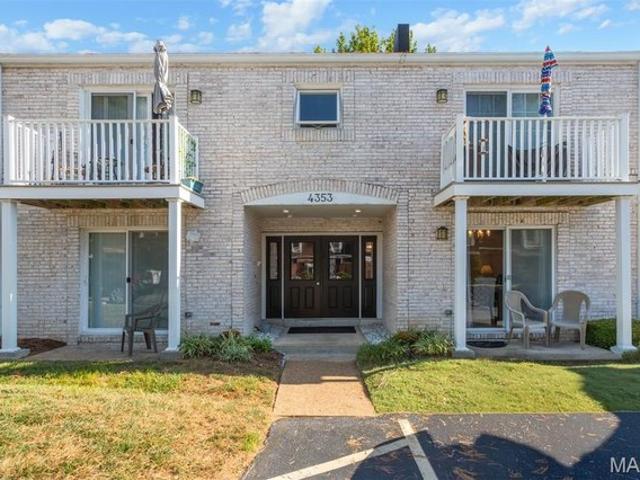 4353 Chateau De Ville Dr Apt D, Oakville, MO 63129