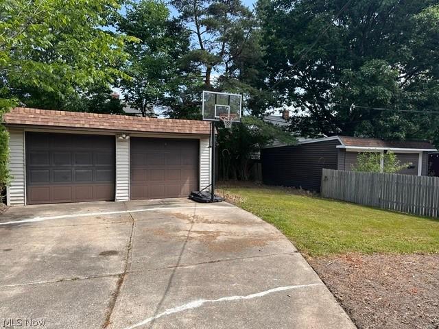 4353 Groveland Road
