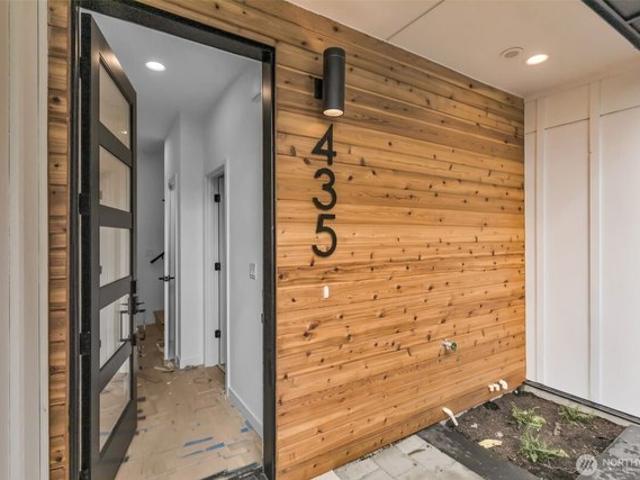 435 19th Ave E, Seattle, WA 98112
