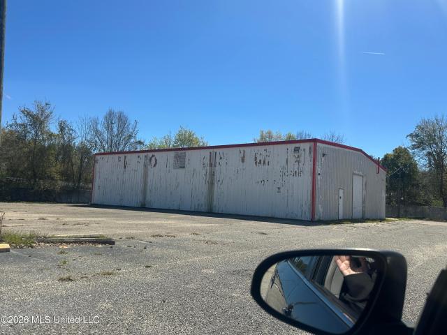 435 517 E Pass Rd