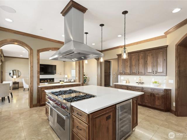 435 8th Ave W, Kirkland, WA 98033 | MLS #2490