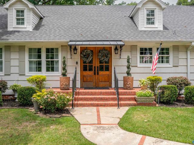 435 Country Club Drive