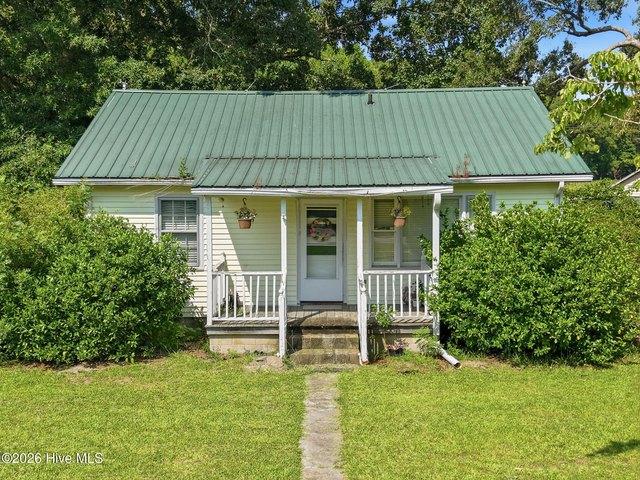 435 Cobb Rd, Kinston, NC 28501