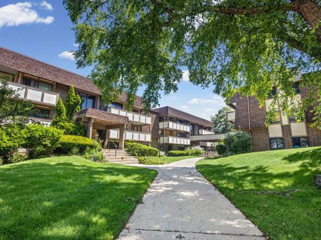 435 Cavalier Ct Unit 105C, Dundee, IL 60118