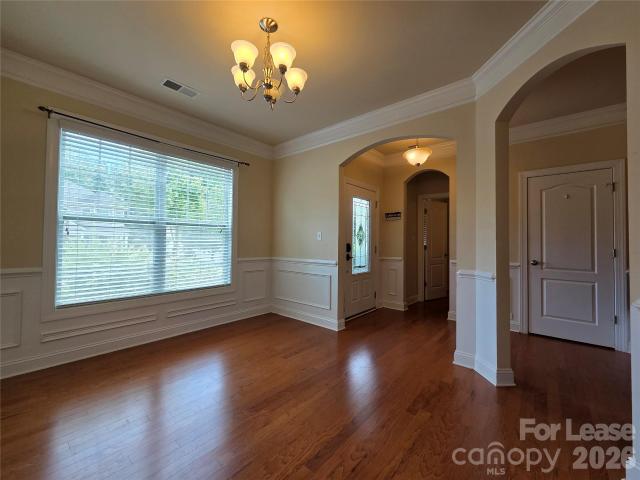 435 Castlebury Court