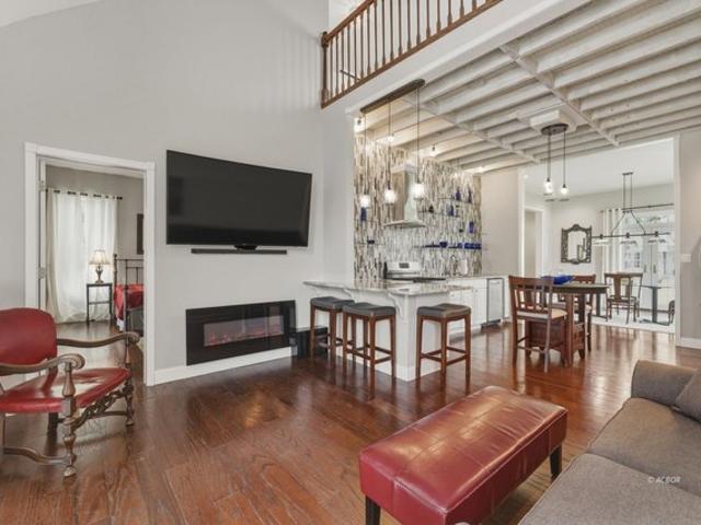435 Chestnut St, Nelsonville, OH 45764