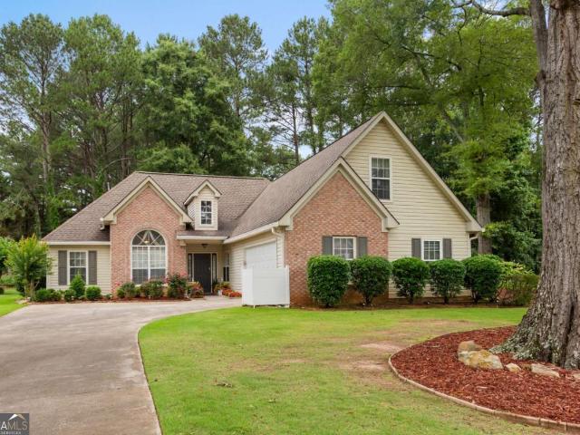 435 Crosshaven Way
