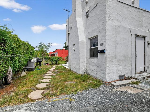 435 Avenida Alegre, West Palm Beach, FL 33405 | MLS #A11844