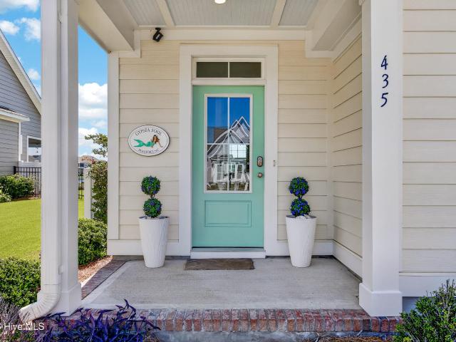 435 Goldeneye Court