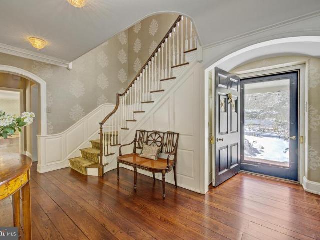 435 Garden Lane