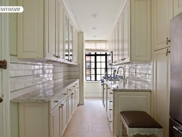 435 E 57TH Street 12D