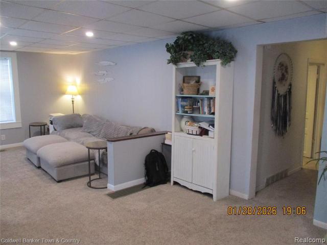 435 E Grand River Avenue