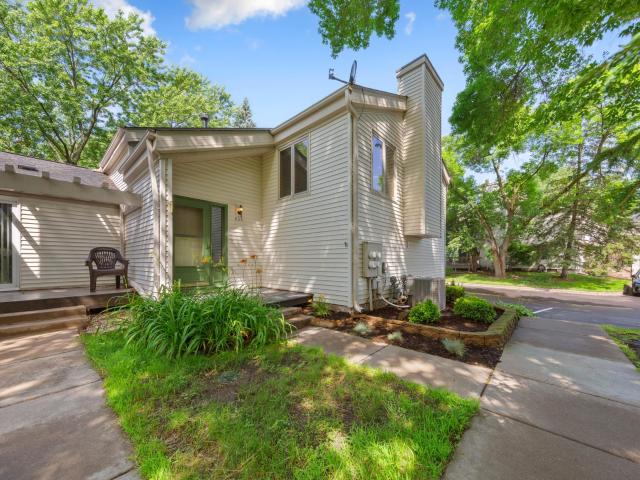 435 Fontaine Court