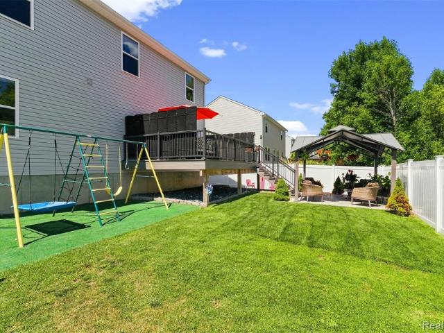 435 Old Farm Lane