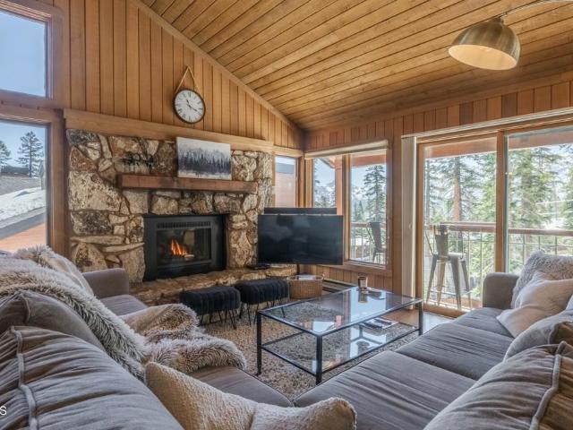 435 Lakeview Boulevard 116