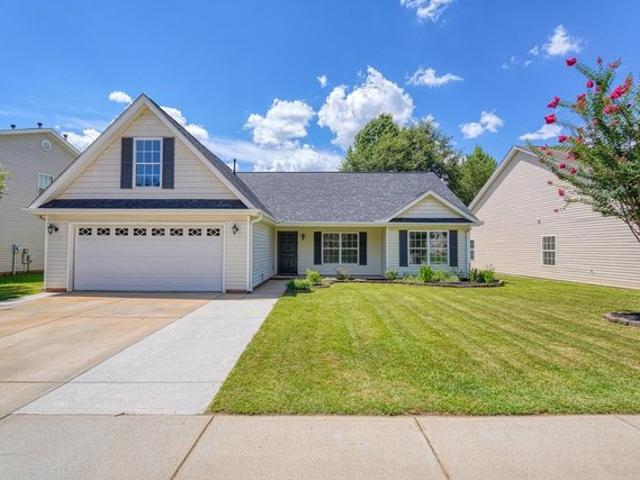 435 Melbourne Ln, Spartanburg, SC 29301