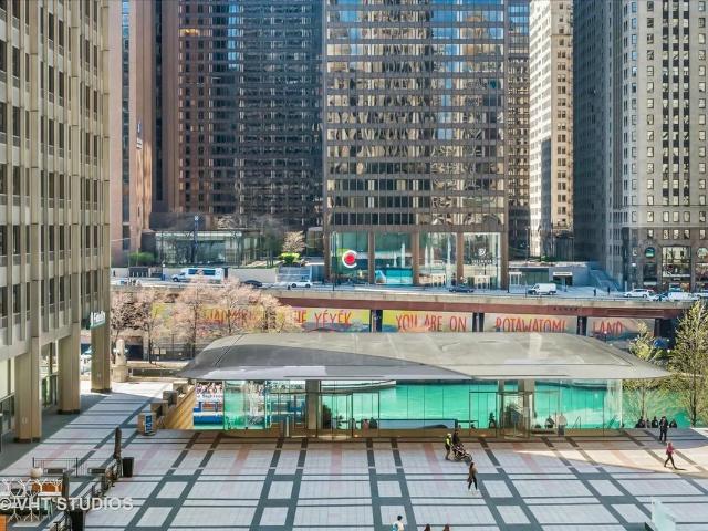435 N Michigan Avenue # 401