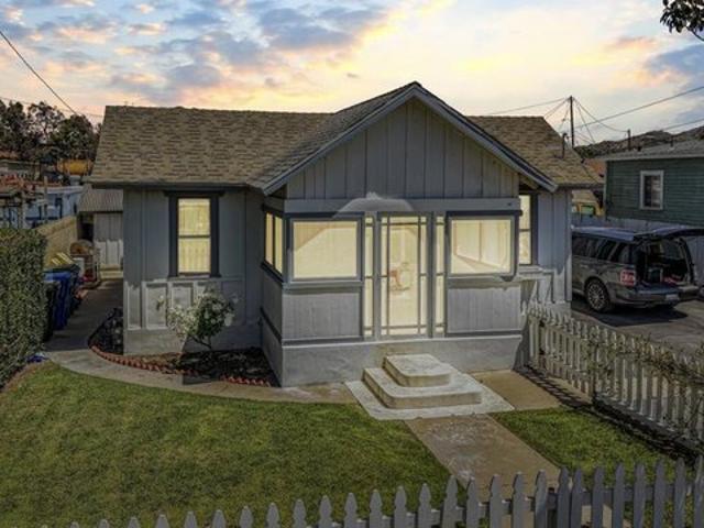 435 S Palm Ave, Santa Paula, CA 93060