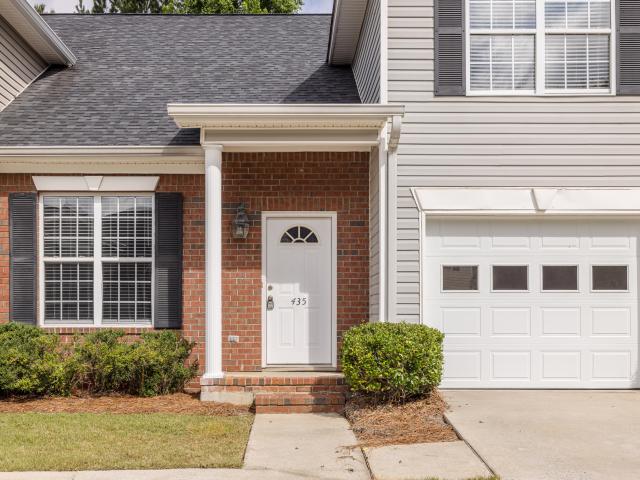435 Snead Way