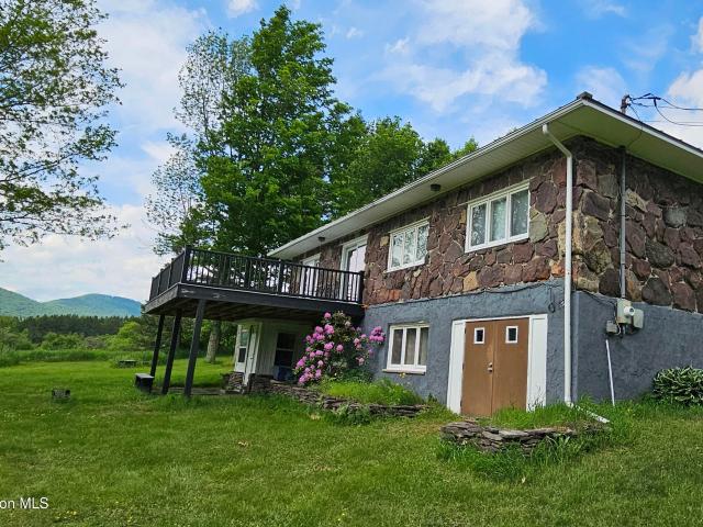 435 Squire Hill Road