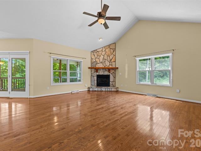 435 Stepping Stone Lane