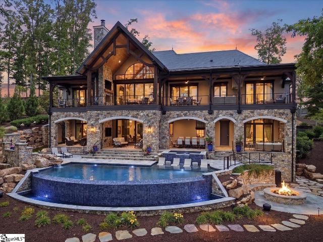 435 Peninsula Ridge