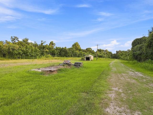 435 River Road S