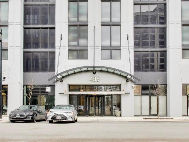 435 W Erie St, Unit 701, Chicago, IL 60654 | MLS #12628 | Compass