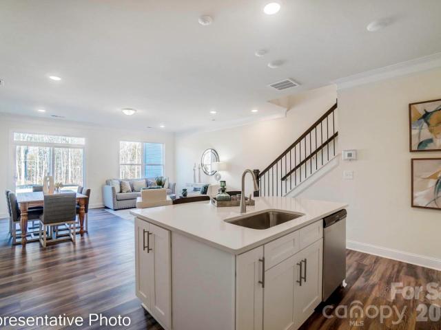 4364 Black Court