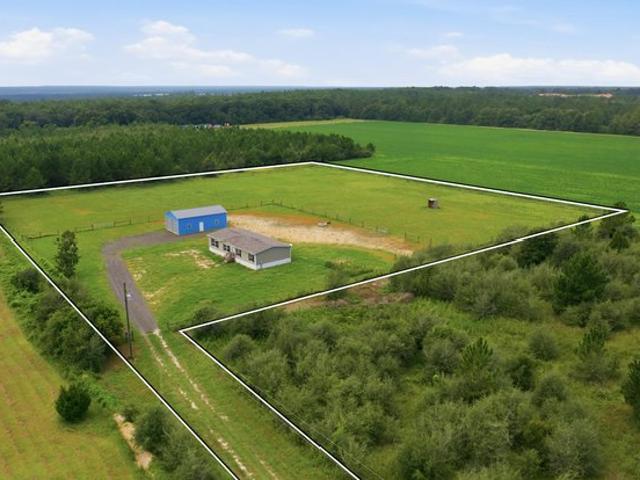 4366 Cooper Ln, Holt, FL 32564