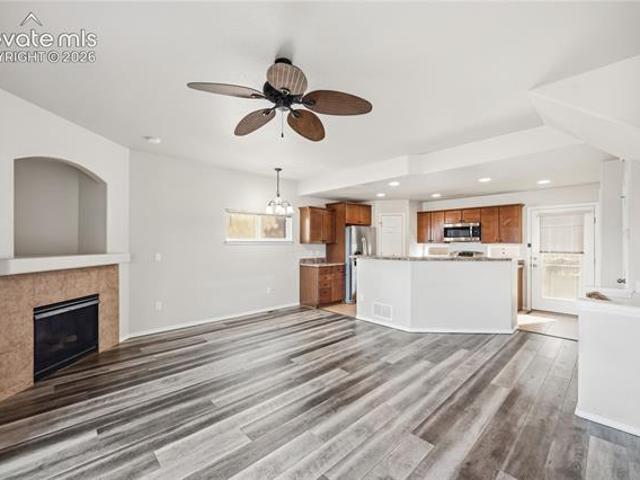 4367 Susie View
