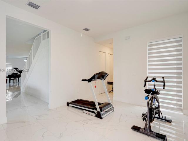 4367 SW 123rd Ave, Davie, FL 33330 | MLS #A12045