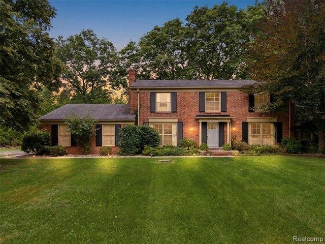 4367 Yorktown Dr, West Bloomfield Township, MI 48323