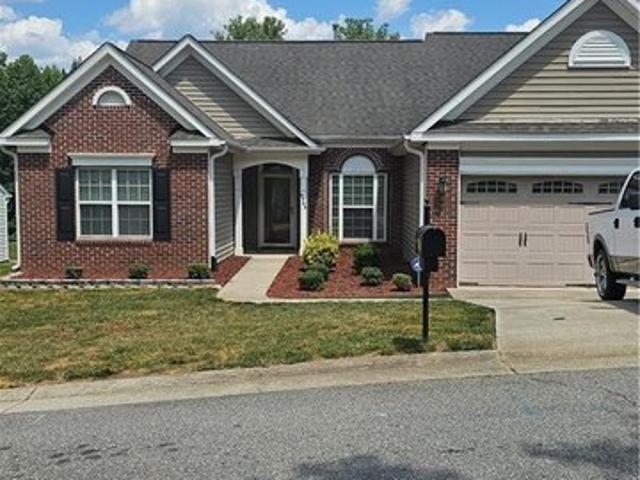 4368 Glenmore Creek Dr, Winston Salem, NC 27107