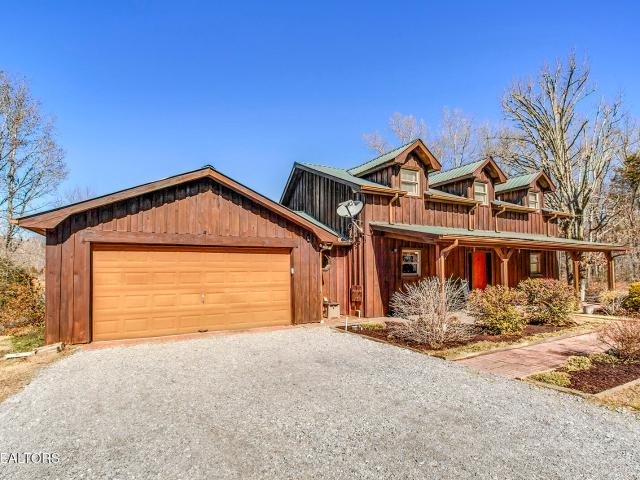 4368 River Rd