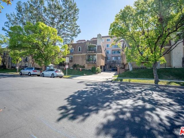 4368 W 8th St Unit 17, Los Angeles, CA 90005