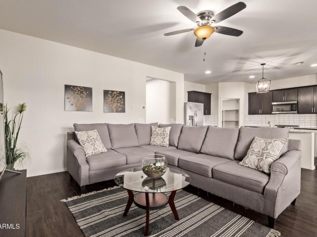 43699 w buckhorn trail