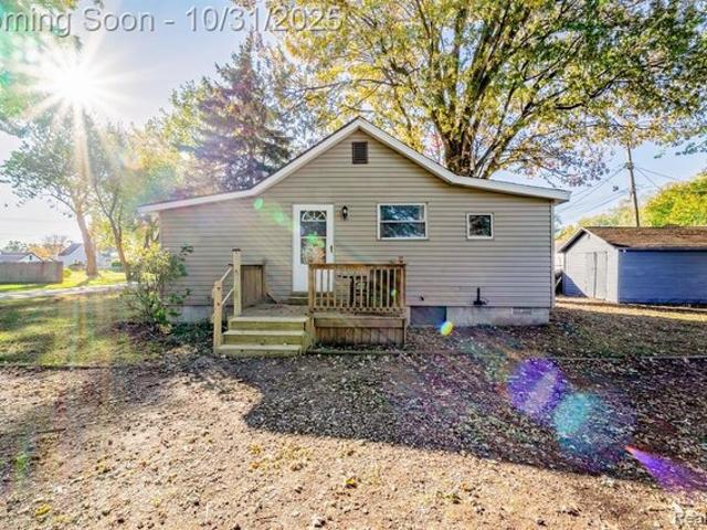 4369 Avenue B, Frenchtown, MI 48166