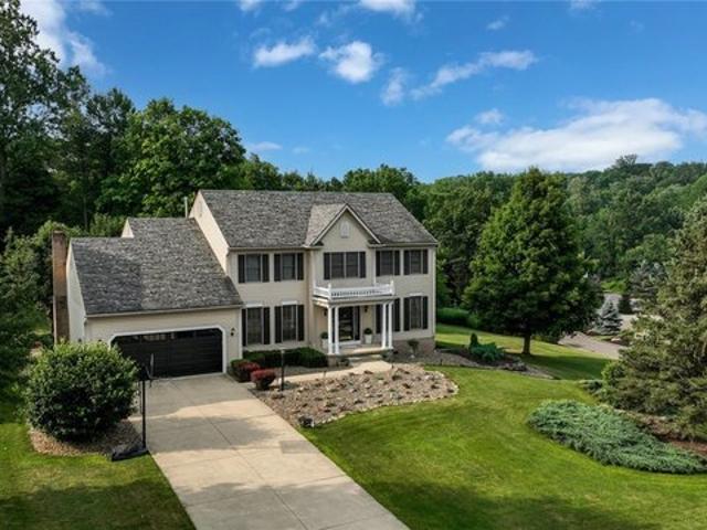 4360 Oakmont Dr, Copley, OH 44321
