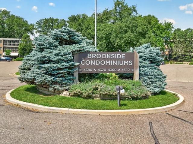 4360 Brookside Ct Apt 209, Edina, MN 55436