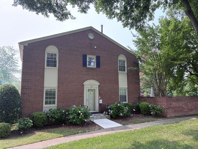 4360 Greenberry Ln, Annandale, VA 22003