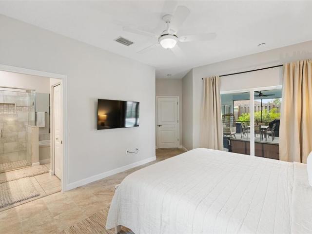 4360 Iola Dr, Sarasota, FL 34231 | MLS #A4658