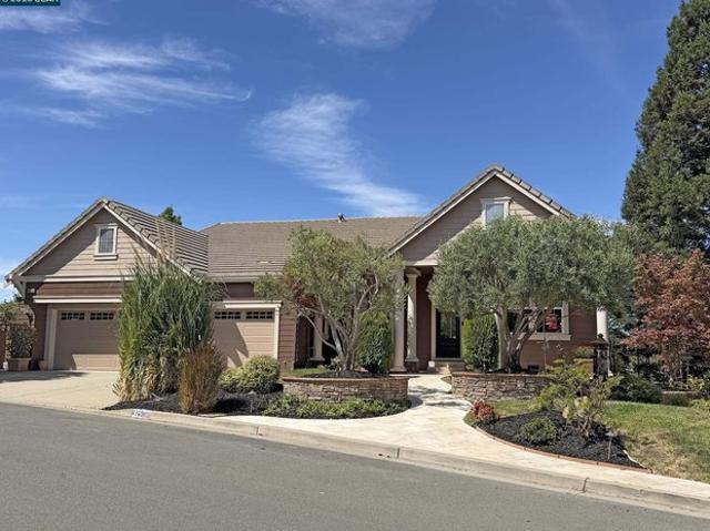 4360 Kingswood Dr, Concord, CA 94518