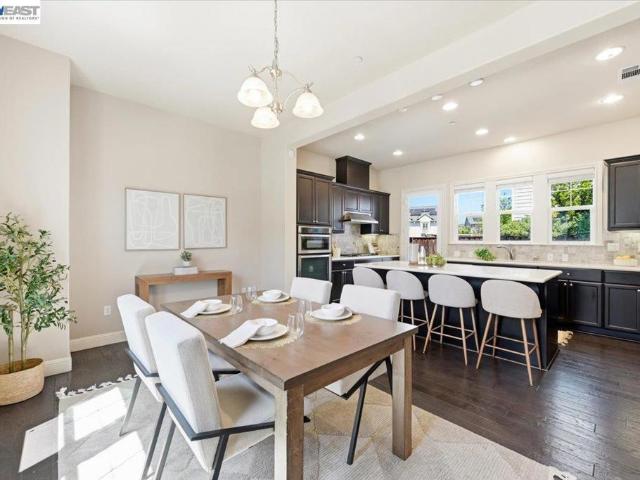 4360 Panorama Dr