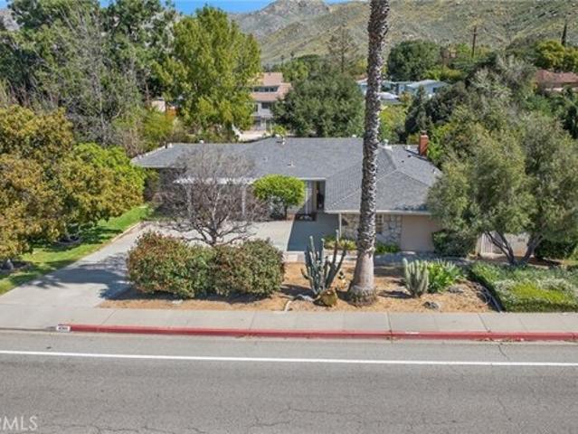4360 Watkins Dr, Riverside, CA 92507